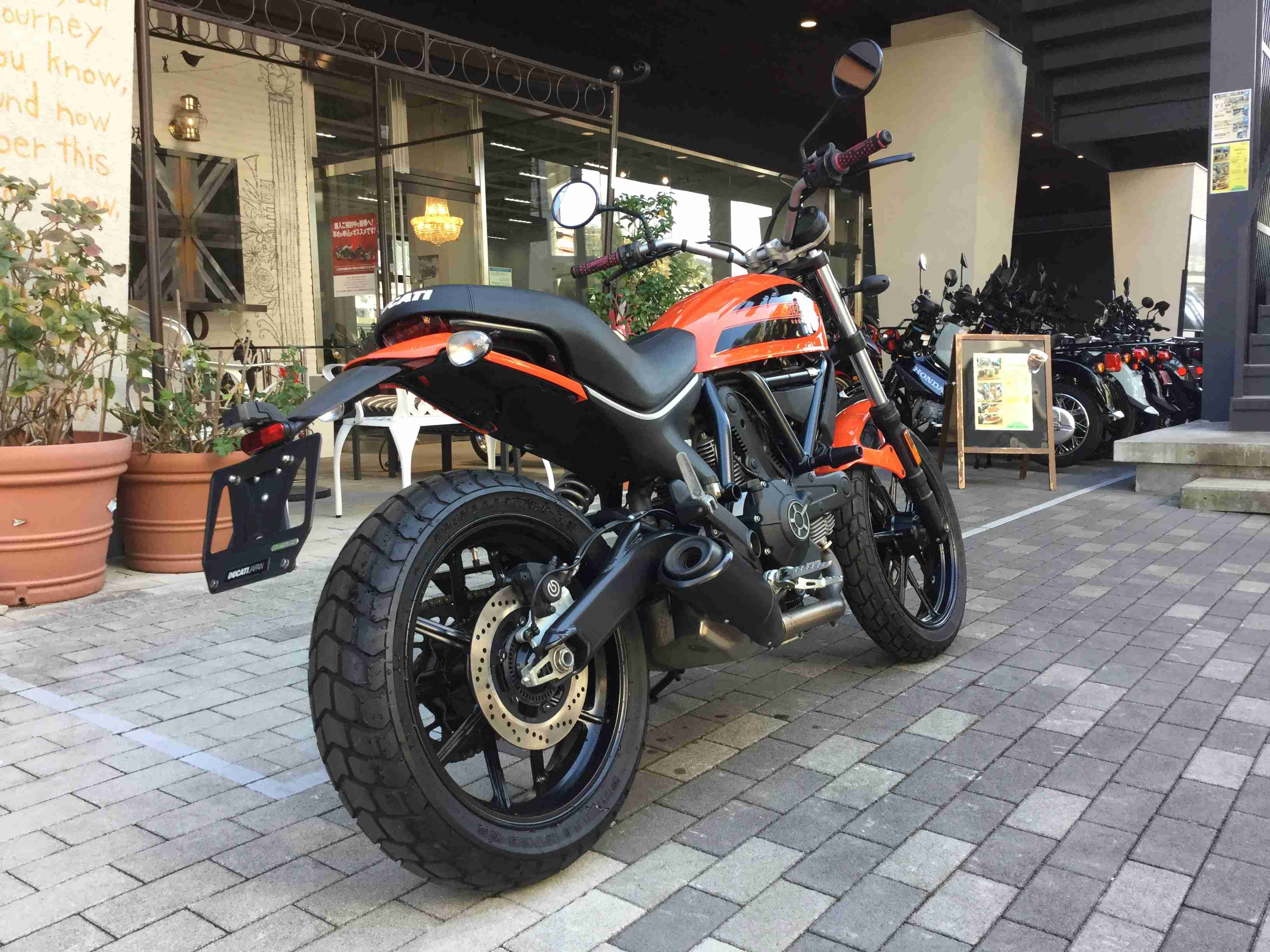 ドカティ/スクランブラーSixty2 [バイク探し] | U-MEDIA (ユーメディア) | - 中古バイク・新車バイク探しの決定版！神奈川・東京でバイク探すならユーメディア！