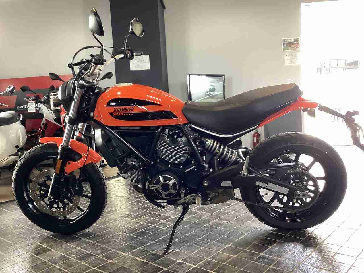 ドカティ/スクランブラーSixty2 [バイク探し] | U-MEDIA (ユーメディア) | - 中古バイク・新車バイク探しの決定版！神奈川・東京でバイク探すならユーメディア！