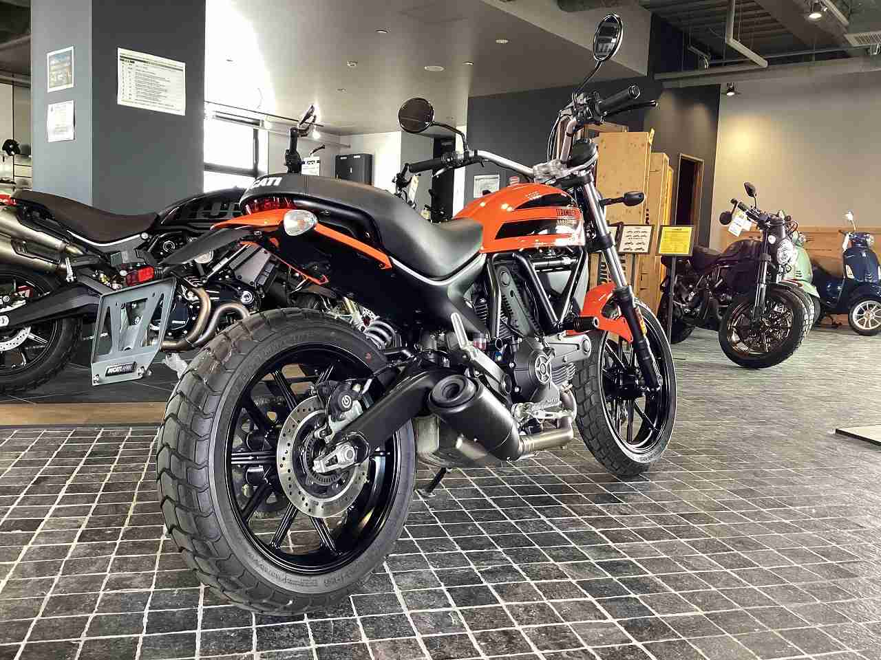 ドカティ/スクランブラーSixty2 [バイク探し] | U-MEDIA (ユーメディア) | - 中古バイク・新車バイク探しの決定版！神奈川・東京でバイク探すならユーメディア！