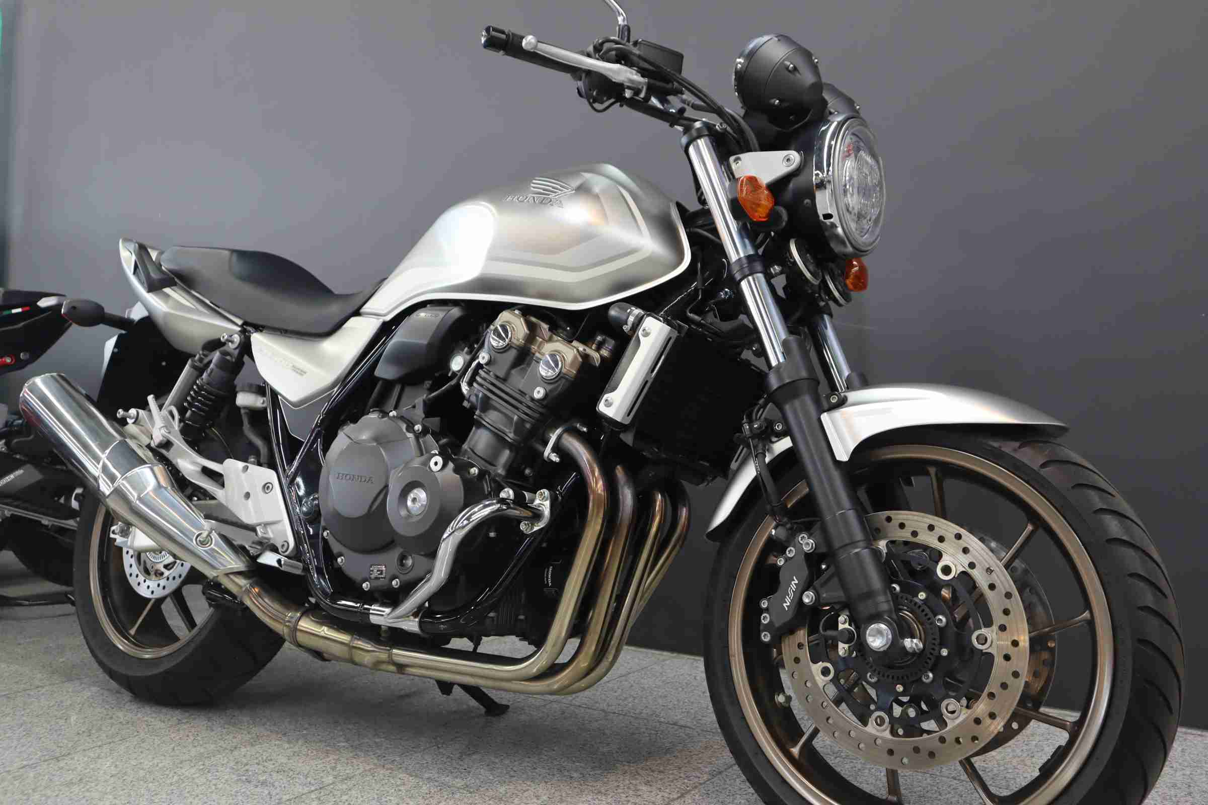 ホンダ/CB400SF REVO [バイク探し] | U-MEDIA (ユーメディア) | - 中古バイク・新車バイク探しの決定版！神奈川・東京でバイク探すならユーメディア！